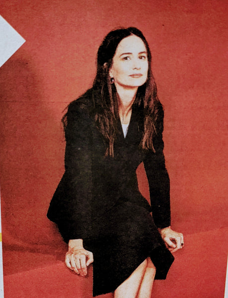 OBSERVER NEW REVIEW 26/11/2023 George MacKay Katherine Waterston Natha ...