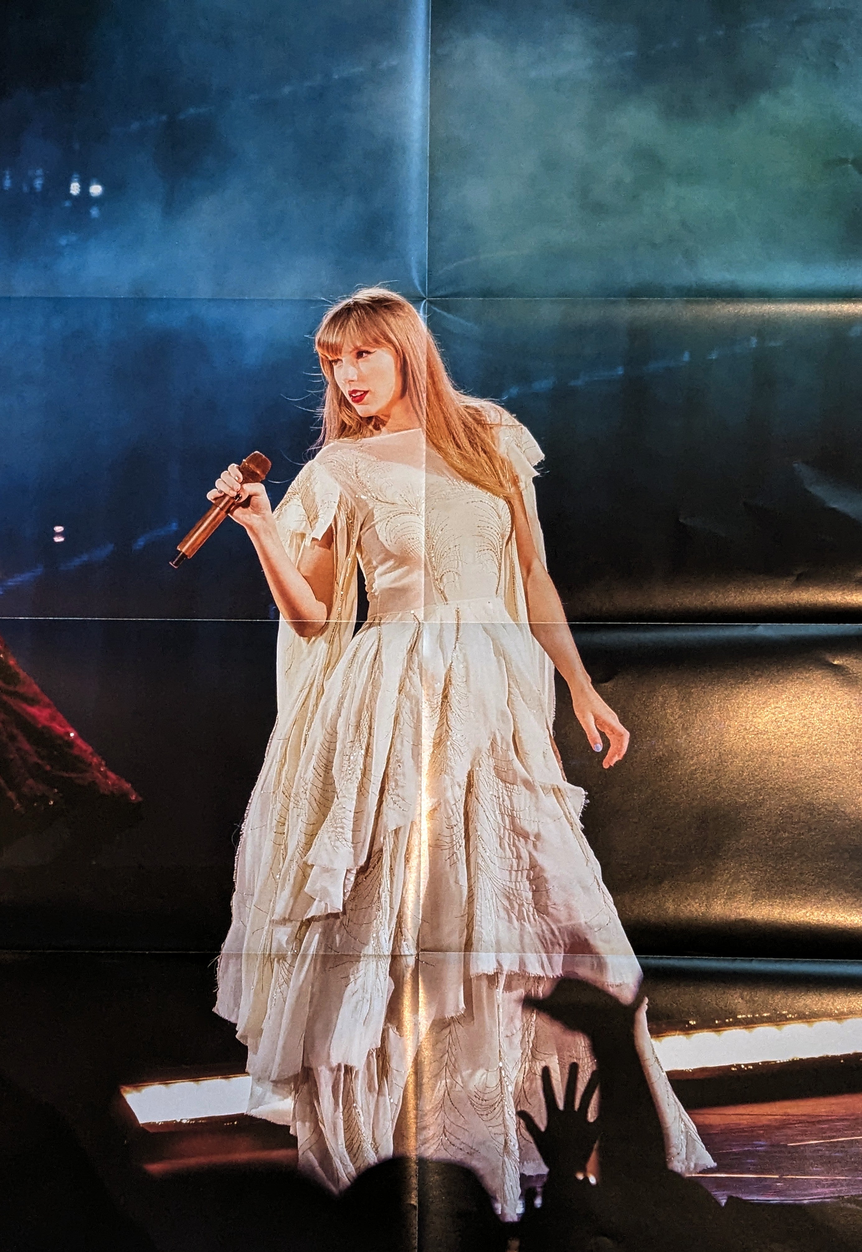 TAYLOR SWIFT MAGAZINE WITH 18 A4 FRAMEABLE ART CARDS & GIANT POSTERS ...